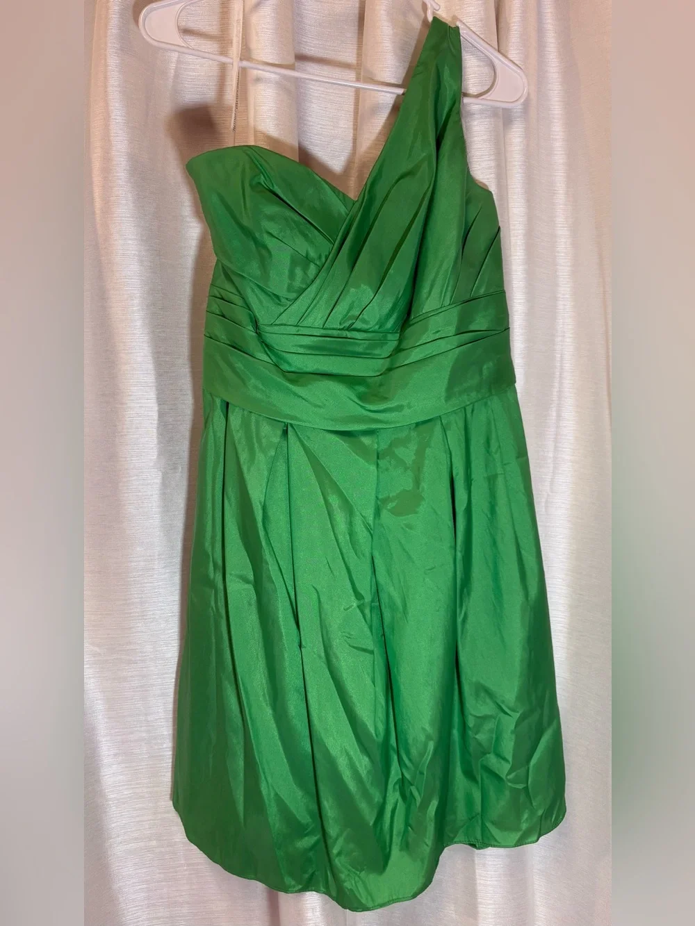 David's Bridal | Dresses | Davids Bridal Kelly Green Oneshoulder ...